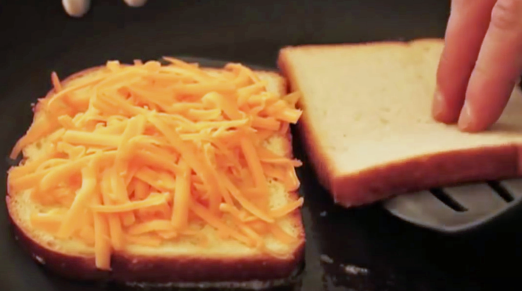 Apparently I've Been Making Grilled Cheese Wrong My Entire Life. I Had ...