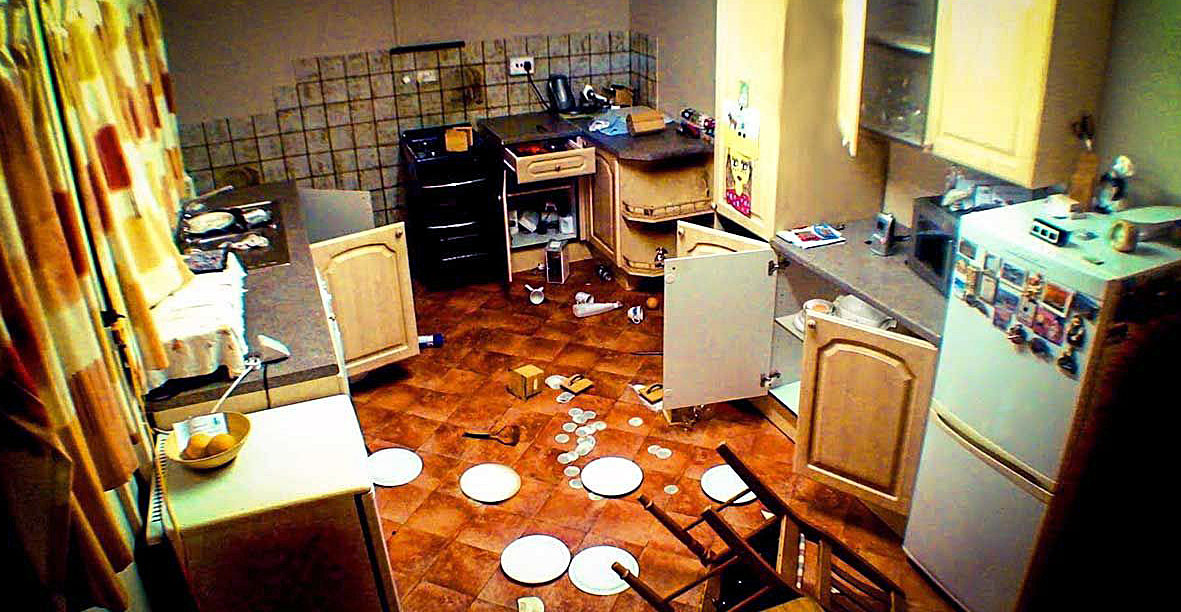 Hidden Camera Was Placed On The Kitchen Table. What It Caught Gave Me ...