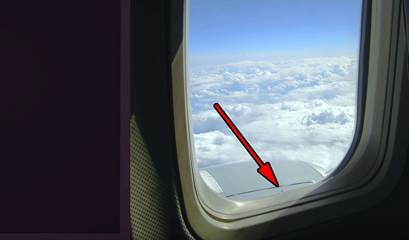 Apparently This Is The Reason Airplane Windows Have That Tiny Hole At ...