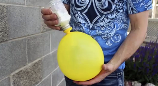 This Guy Pours Flour Inside This Balloon. But The Reason Is Brilliant ...