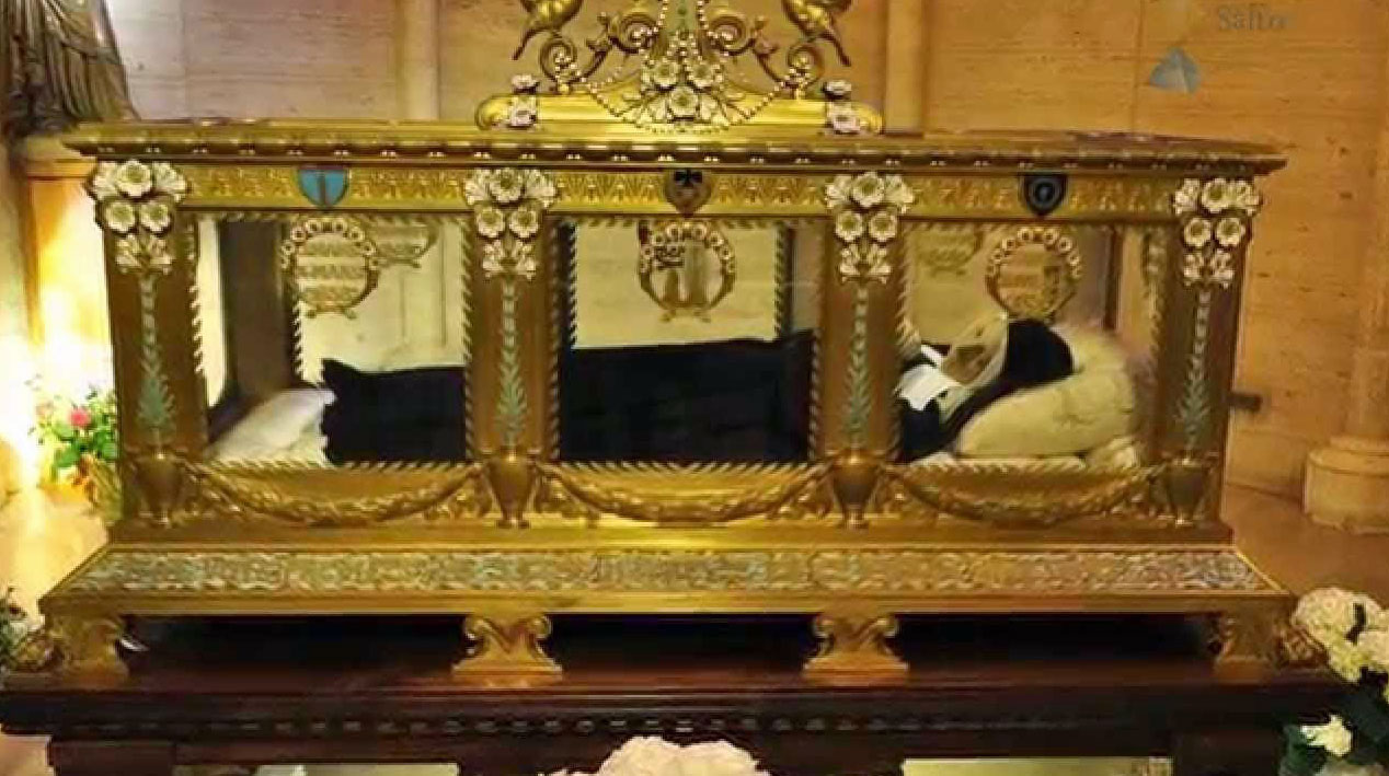 THIS Catholic Nun Has Been Dead For Almost 150 Years! But Her Body ...